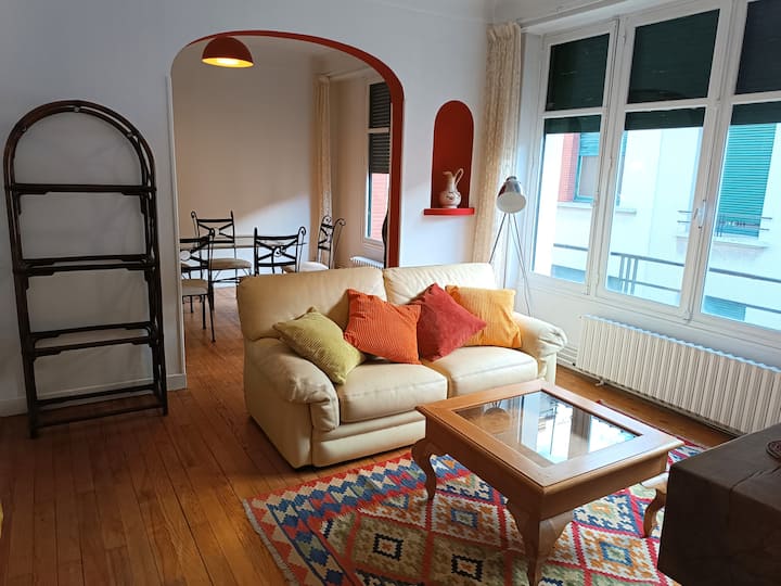 Bright 3br Apartment In Pau Hyper-centre - Lons
