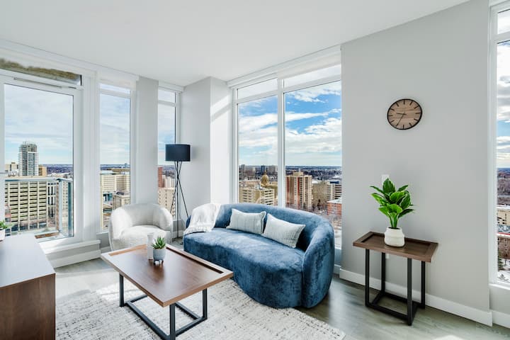 Epic River Valley Views | 20th Floor | Near Rogers - Edmonton