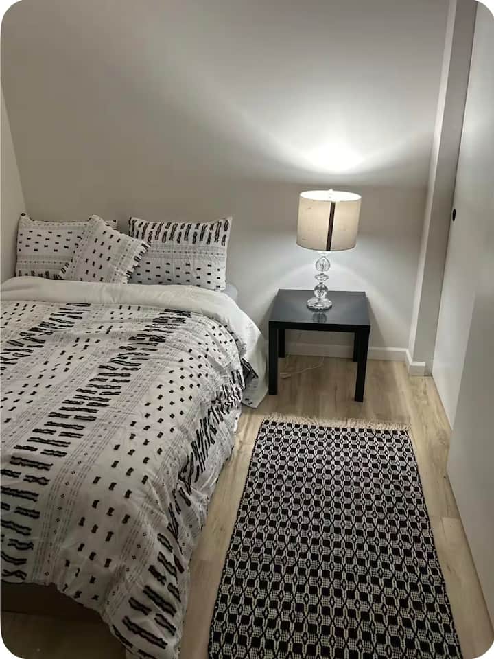 3 Story Townhome - Tacoma, WA