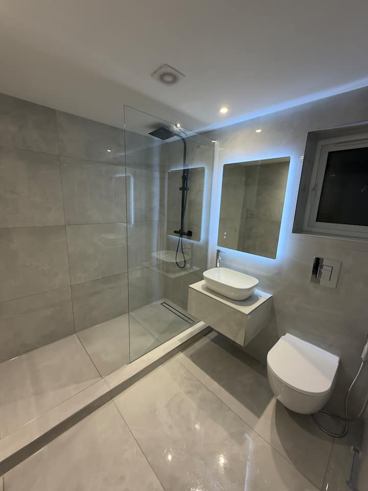 Le Royal Residence 5 (London-united Kingdom) - Harrow