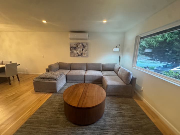 Cozy Home In Sammamish Near Lake & Trails - Issaquah, WA