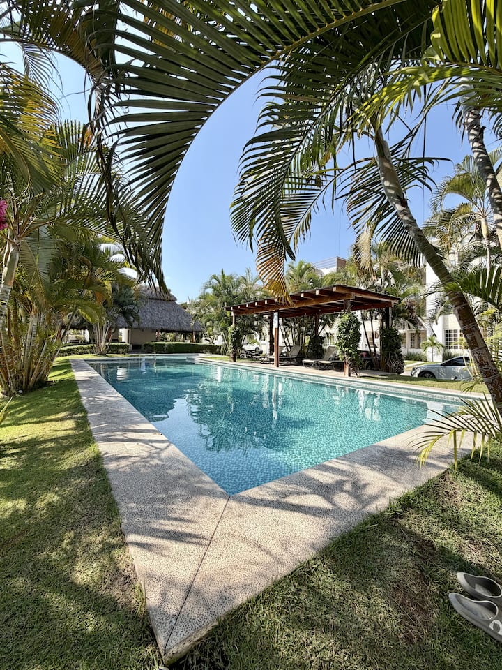 Palma Pool Getaway · 2 Br Condo · 5 Min Beach - Mexico