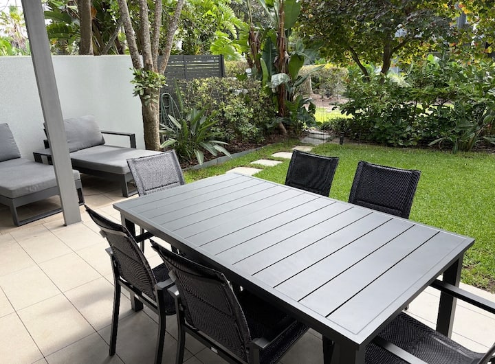 Tranquil Garden Villa At Magenta - The Entrance