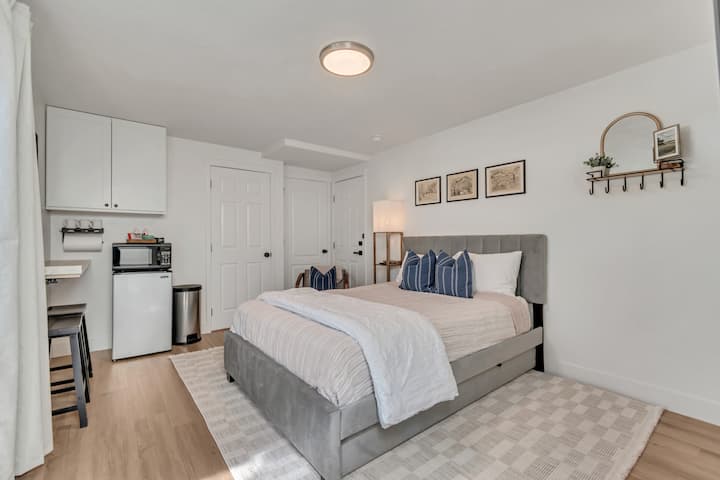 The Cozy Corner - Timpanogos Cave National Monument