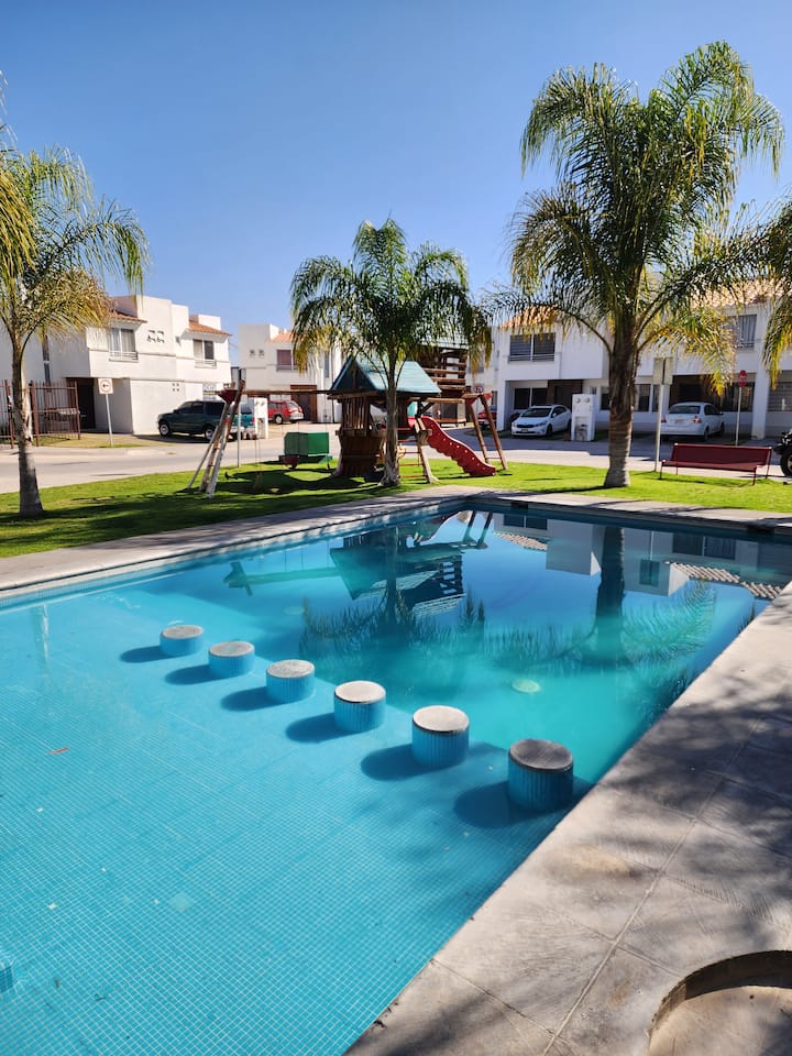 Al Norte Con Alberca Y Seguridad 24/7 Facturamos - Mexico