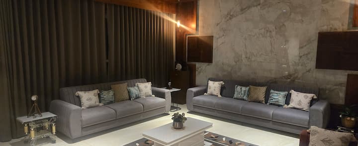 Luxury 3br Villa With Private Theatre - Jamnagar