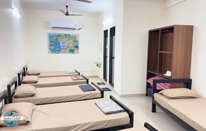 Ac Family Room | 6 Beds | 2 Bathrooms | Kankavli - Kankavli