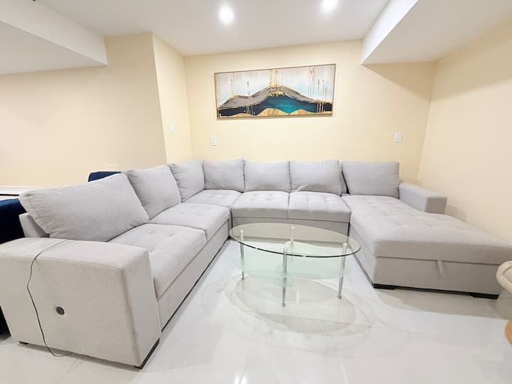 Comfy One Bedroom Basementapartment Near Heartland - Brampton