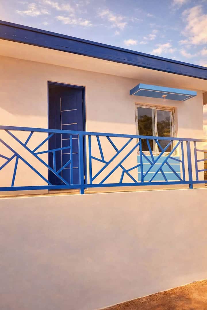 Anilao Cliff Tres - Bauan