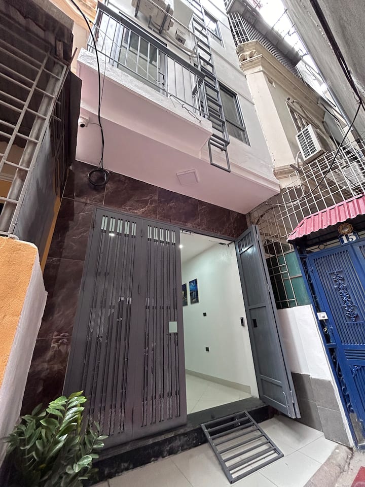 Budgetstudio-354hospital&local Market 22 - Hanói