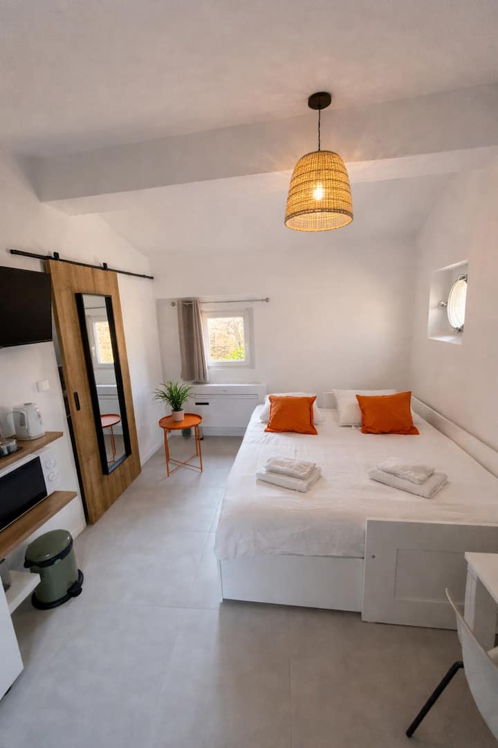 Studio Cosy *Place Saint-didier* Cœur D’avignon - Palais des Papes