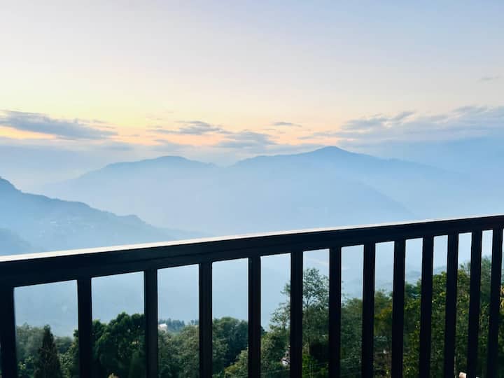 Best View Homestay With Budget - Lava