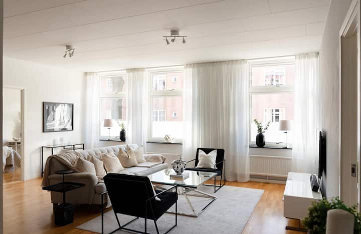 Stor Stilren Lägenhet 123 Kvm–nära Station & City - Västerås