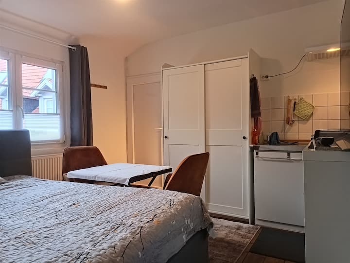 Kleines Ruhiges Zimmer Im Innenhof - Hockenheim