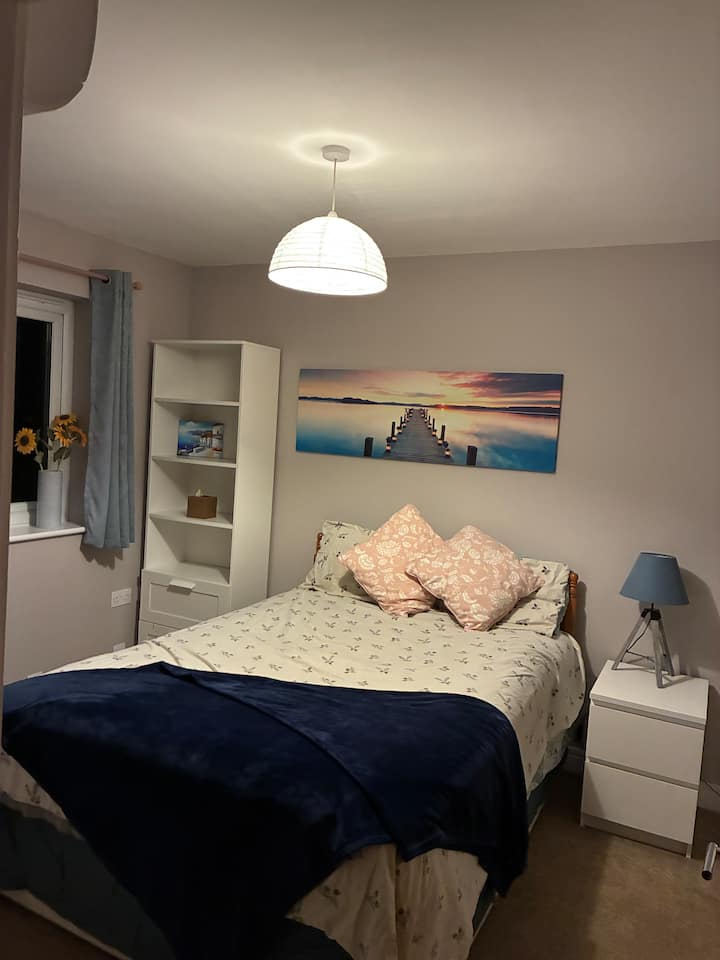 Home In Quiet Rural Village. - Helston