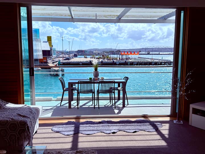 New Akw* Velvet Ash Luxury Apt On Water - Auckland
