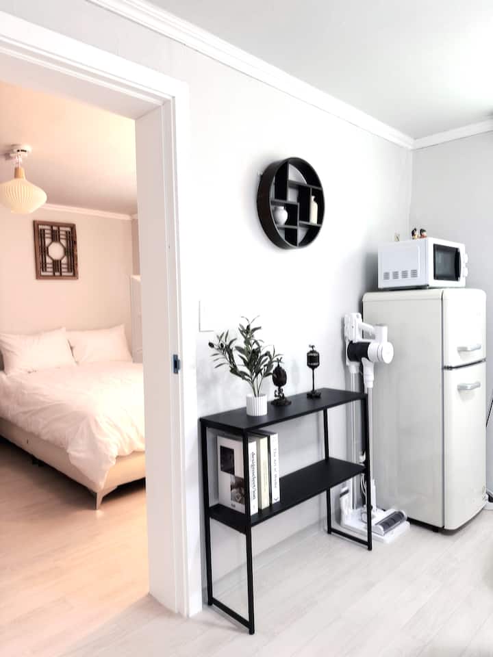 [New Open] 용산구/ 이태원/ 남산/ 명동/ 강남 홍대 10분 / K-pop - Seoul