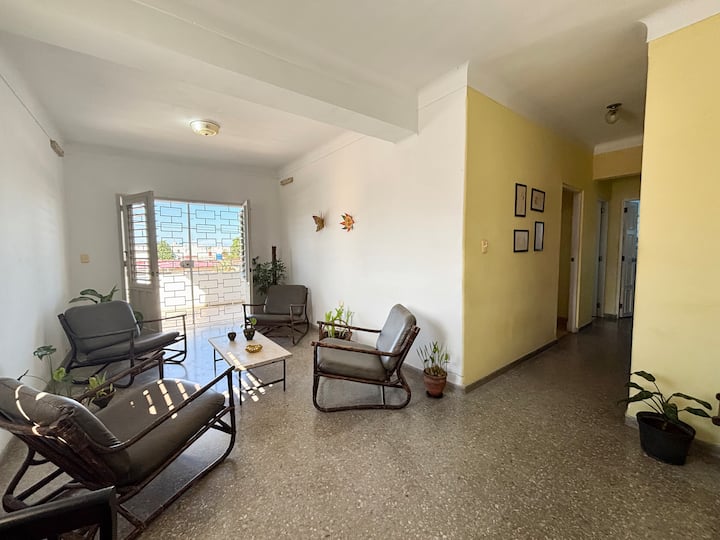 Apartamento Residencial, Luminoso Y Acogedor - La Habana