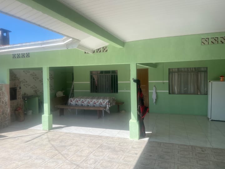 Casa Confortável A 300 Metros Da Praia. - Matinhos