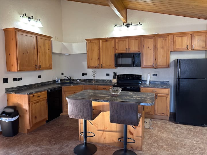 Magic City One Bedroom Apartment - Minot, ND