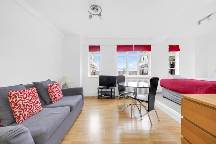 South Kensington Chelsea Studio Sleeps 4 - Central London