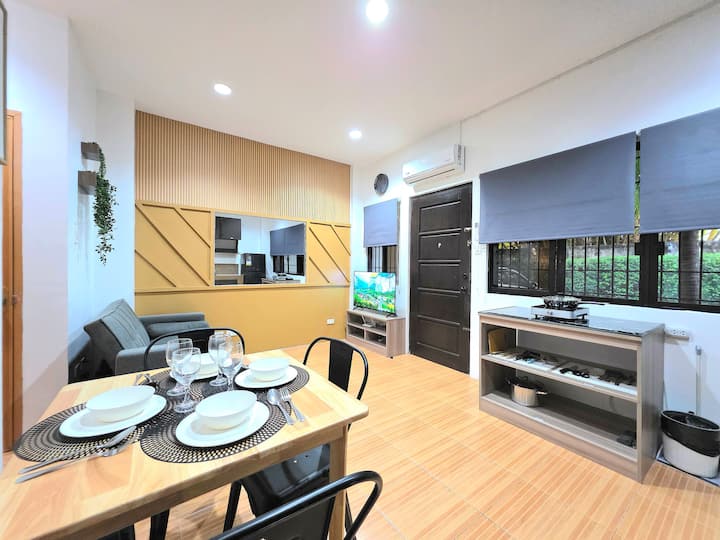 Townhouse 2 Bedroom Unit Near It Park Free Parking - Cebu City