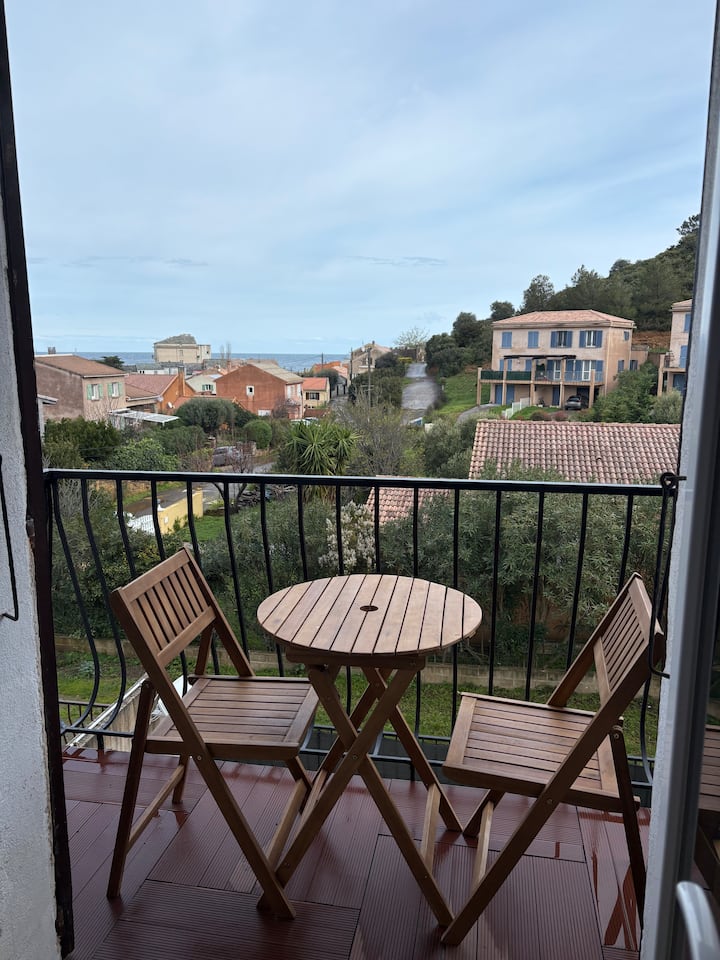Studio Cosy Avec Terrasse à 2 Pas De La Mer. - Plage de Macinaggio