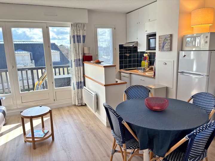 Deux Pièces Lumineux Dans Résidence Front De Mer - Cabourg