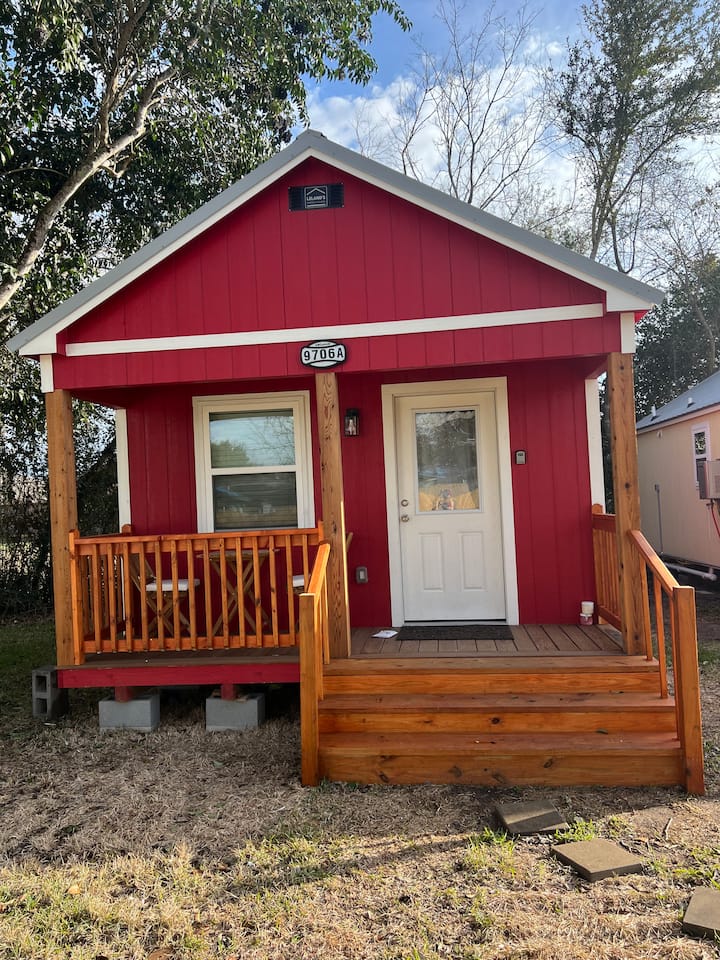 Brand New Cozy Cabin A - Pearland, TX