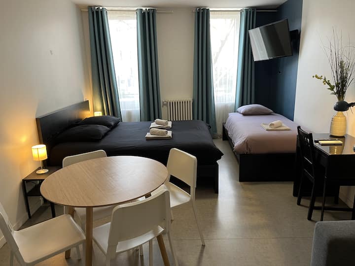Blue Bird - Logement Sur Les Ramblas - Toulouse