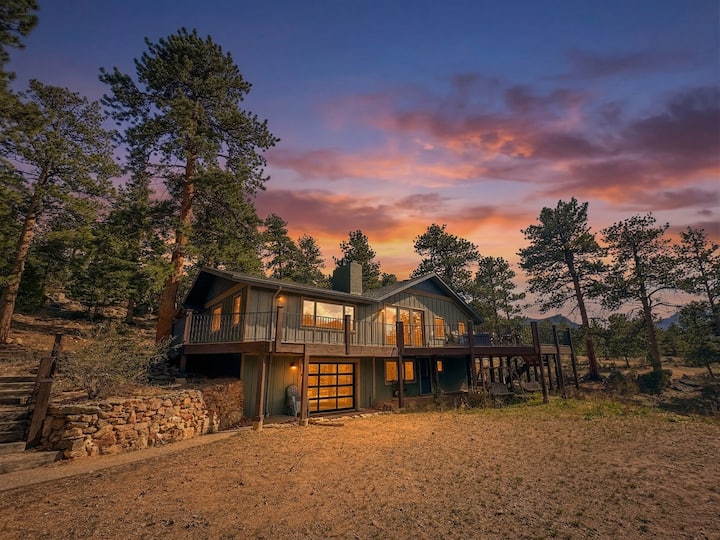 Hot Tub, Views, Fire Pit, Game Room, Bbq, Big Deck - Estes Park, CO