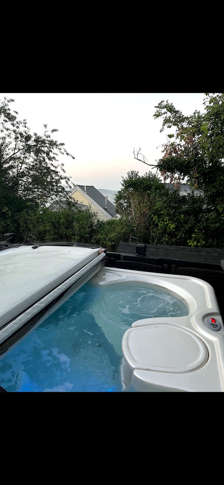 Ocean View W/ Hot Tub - Close To Stadium & Boston - Hull, MA