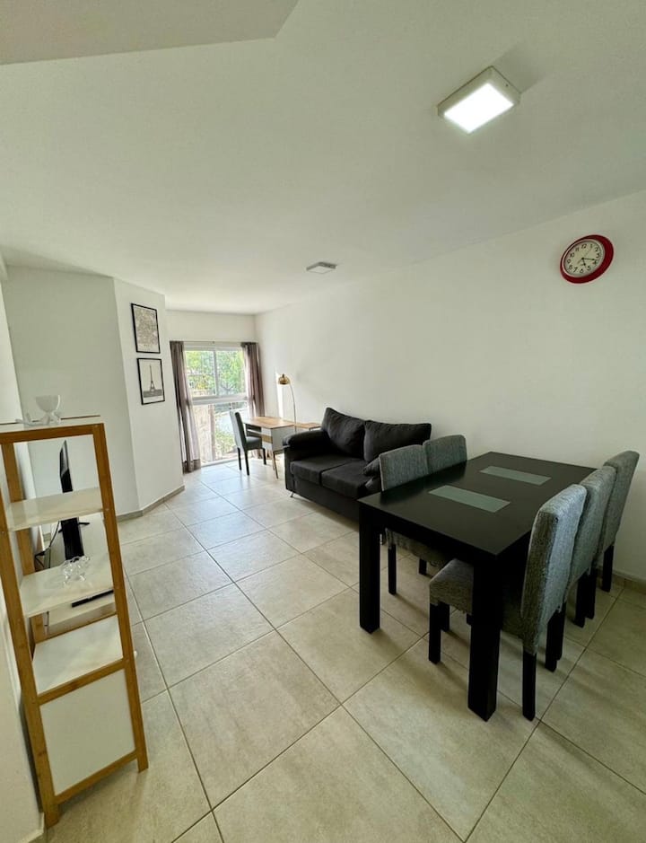 Hermoso Departamento De Un Dormitorio Con Cochera - Bahía Blanca