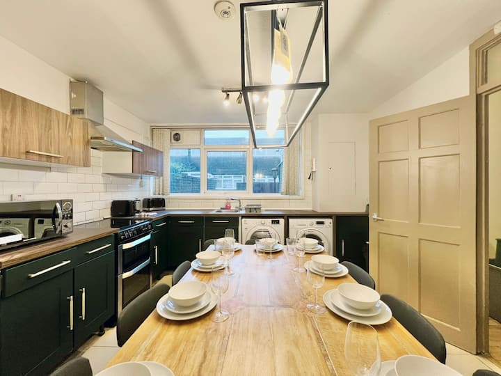 Spacious Home In Brixton - London