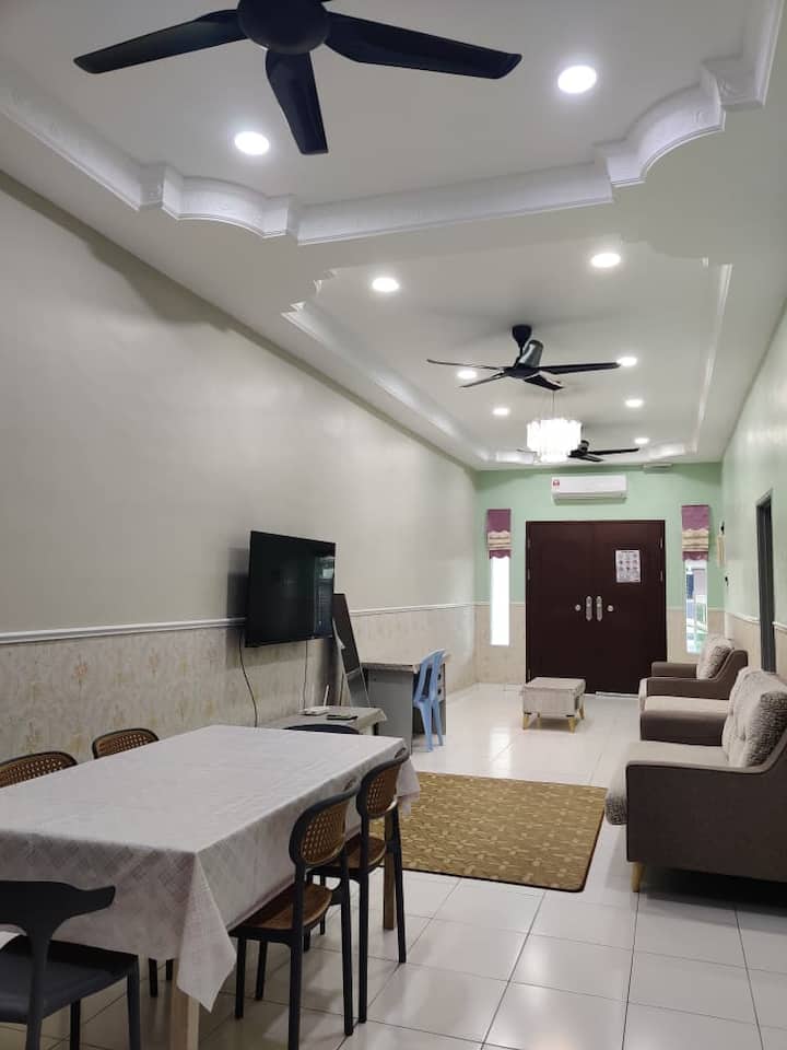 Azalea Homestay Segamat - Segamat District