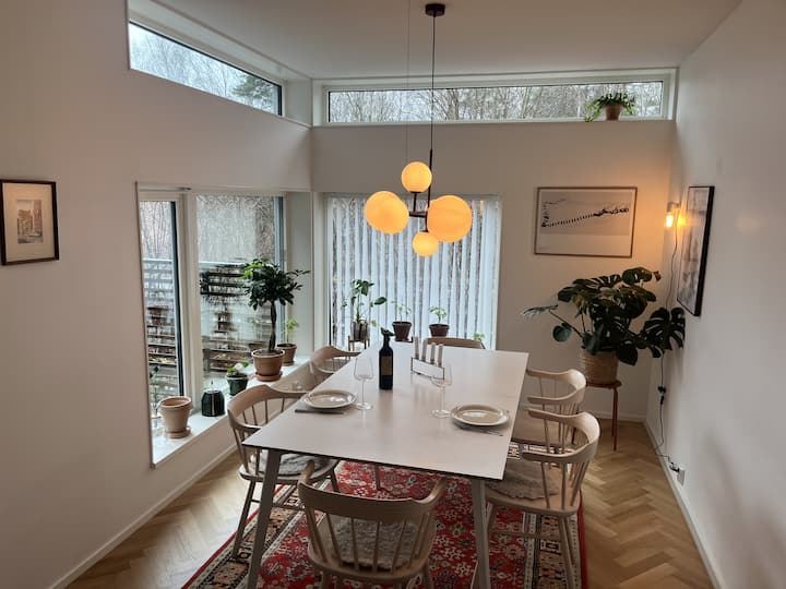 Arkitektritad Toppboende I Två Våningar - Stockholm