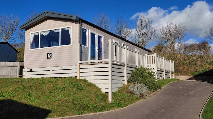 Driftwood At Freshwater Beach Holiday Park - Burton Bradstock