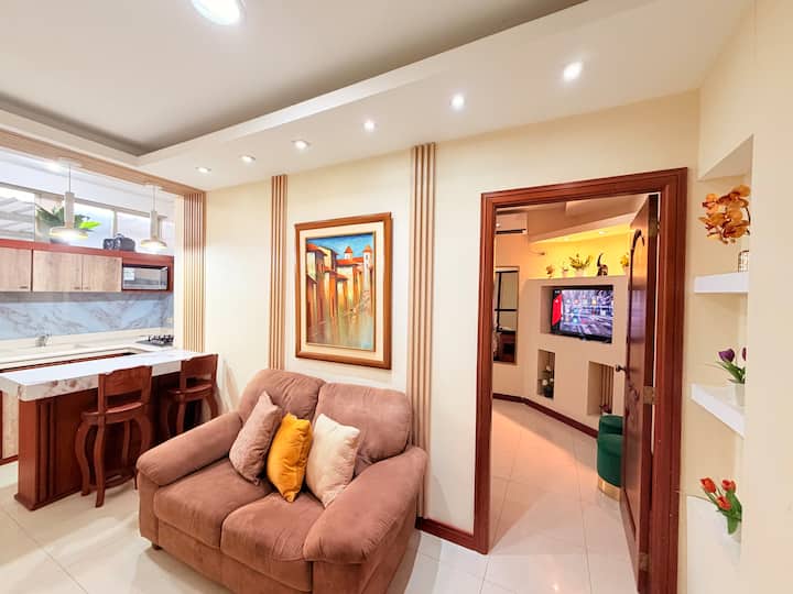 Elegante Suite En Unioro Con Garaje Y A/c - Machala