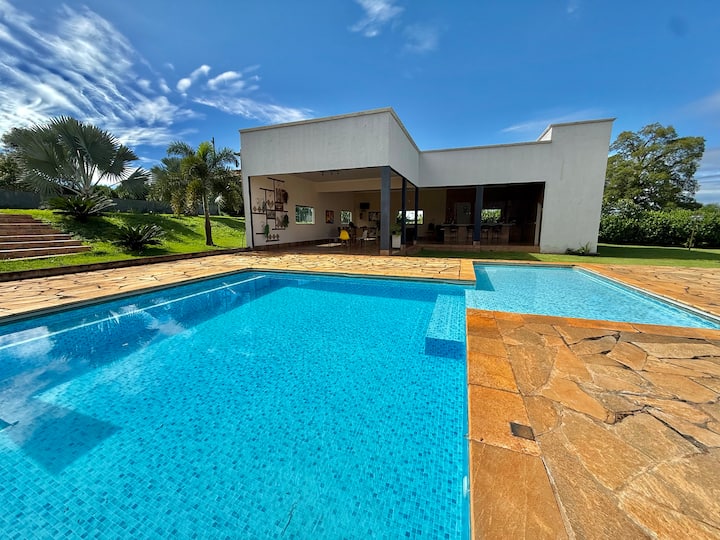 Casa Completa Com 3 Suítes E Lazer Completo - Trindade