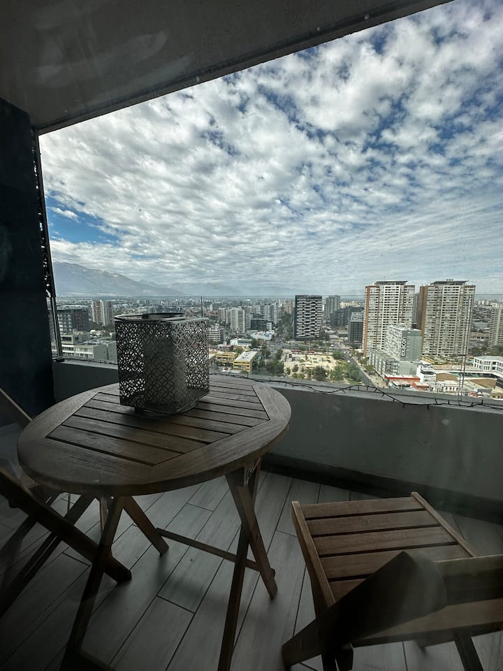 Studio Con Vista, Frente A Metro Irarrázaval - Chile