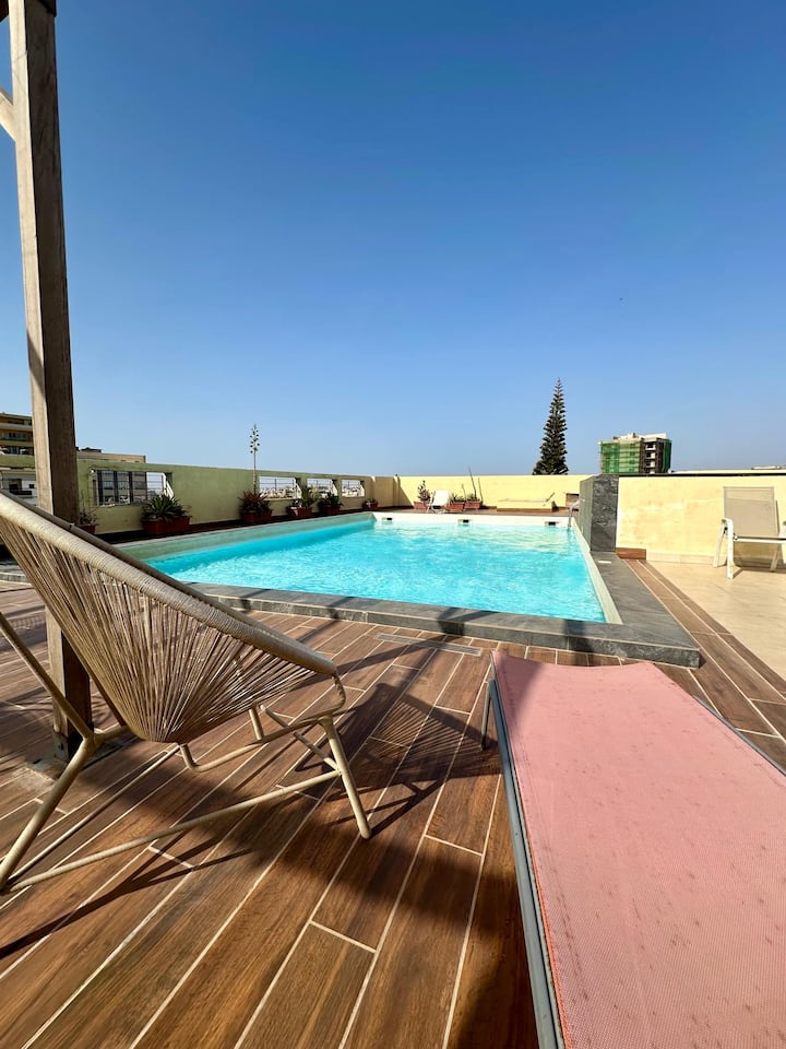 Rooftop Pool · Chef · African Art · Family Flat - Dakar