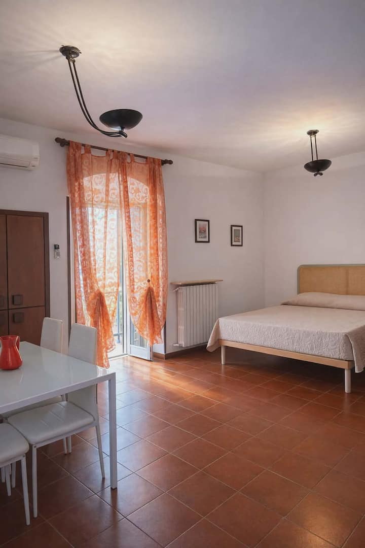 Al Centro, Con Terrazzo Panoramico. - Peschici