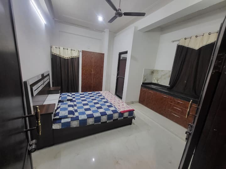 Shyama Shyam Kunj #1 - Vrindavan