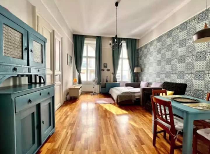 Cozy Apartment In Prime Location - Budapest