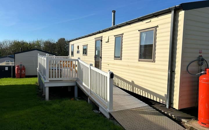 Standard 3 Bed Pet Friendly Caravan, Devon Cliffs - Budleigh Salterton