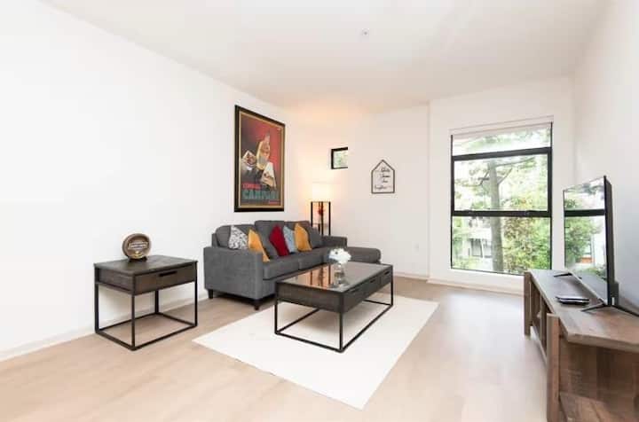 Two Bedroom Two Bath In Hollywood - Los Angeles, CA