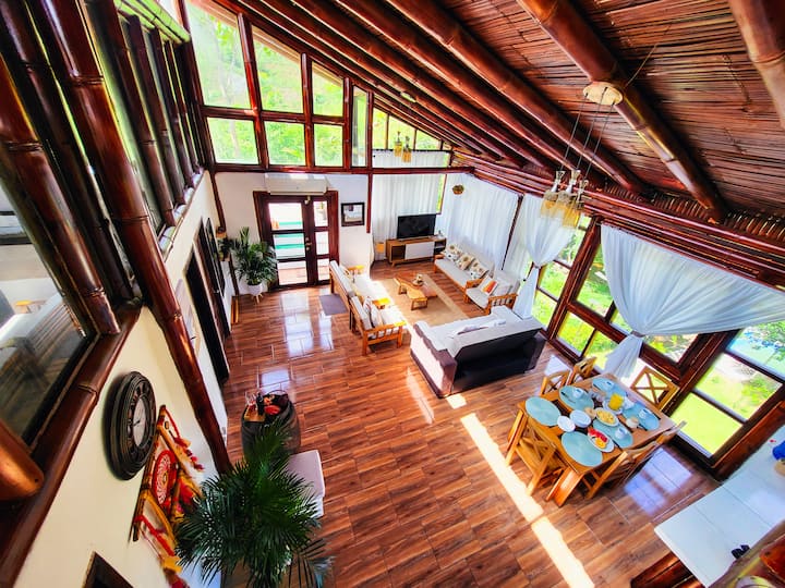 Casa Vacacional Con Piscina Y Zona Bbq - Puerto Quito