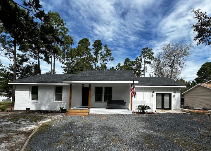 Peaceful Lake Home Southport, Nc Relax And Enjoy - 볼리비아