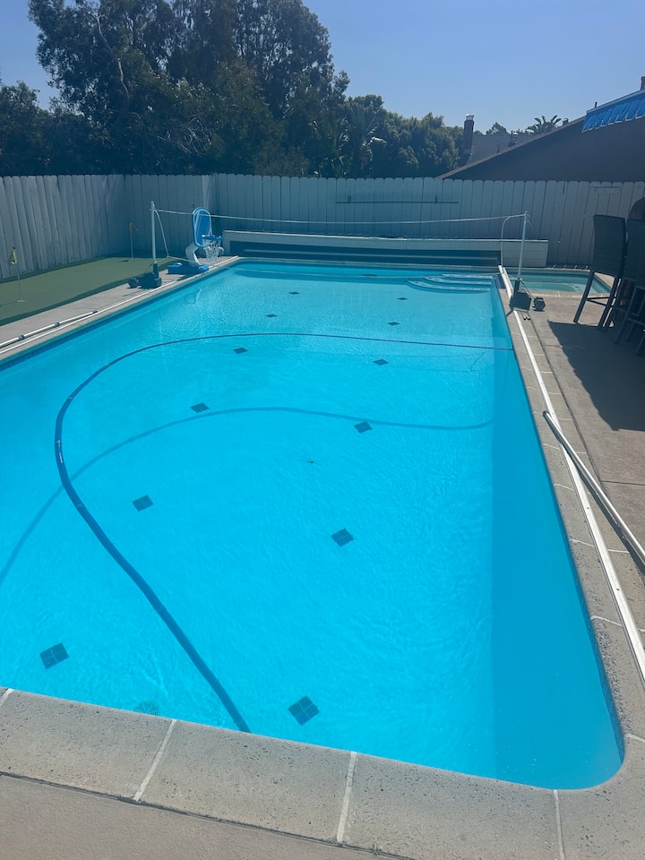 Beautiful Cariff Pool House, 1 Mile From Beach - Del Mar, CA