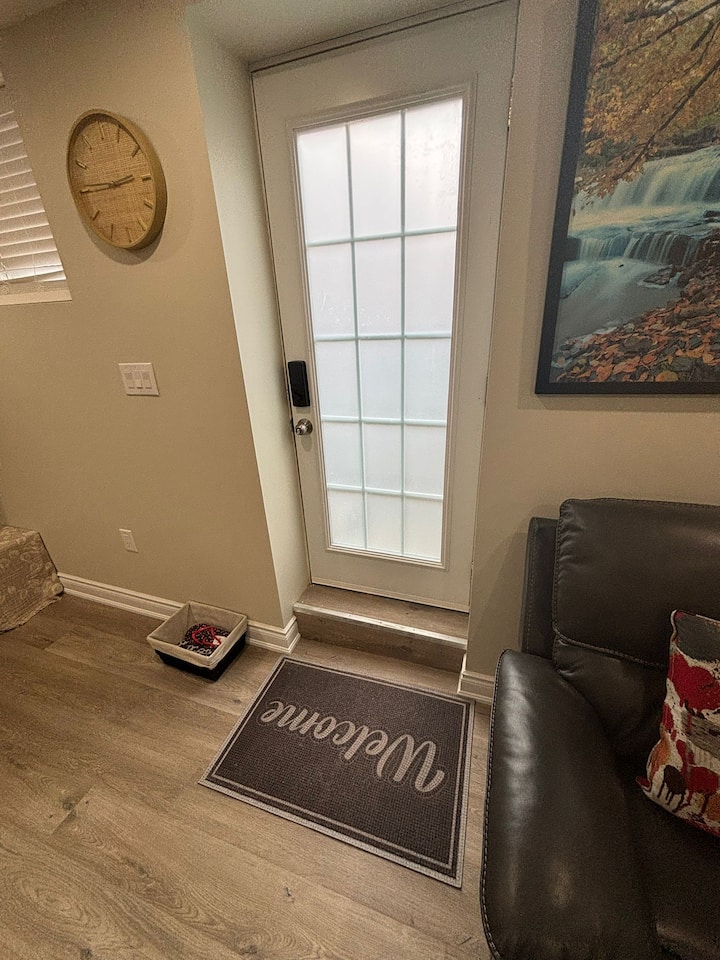 Beautiful Brand New 2 Bedroom Basement - Bradford, ON, Canada